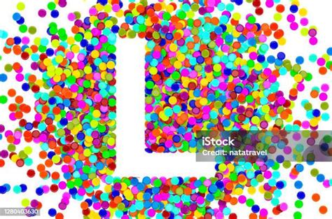 색종이 글꼴 색종이로 된 문자 L 흰색 배경에서 격리된 3d 렌더링 컴퓨터 글자에 대한 스톡 사진 및 기타 이미지 컴퓨터 글자 알파벳 L 기념일 Istock