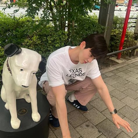 Lee Seojun Seojunle • Instagram Photos And Videos