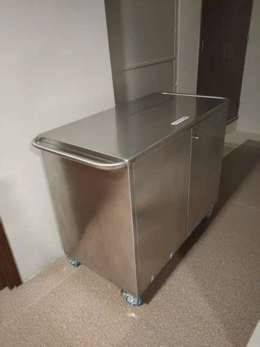 Stainless Steel Sterile Cssd Trolley At Best Price In Bengaluru
