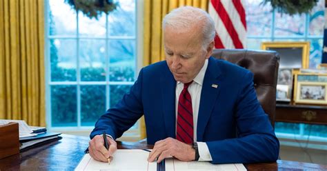 Конгрес новини Байден закликав Сенат якнайшвидше ухвалити допомогу Україні допомога Україні