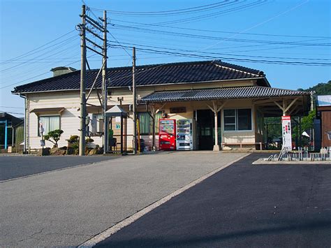 れとろ駅舎 佐津駅