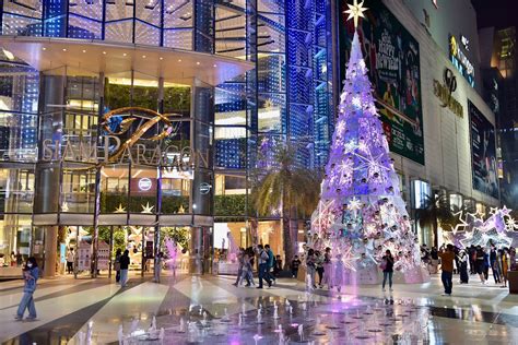 สยามพารากอน ตอกย้ำที่หนึ่งในใจนักช้อป จัดเต็มมหัศจรรย์ความสุขรับปีใหม่ สร้างสีสันกระตุ้นเศรษฐกิจ