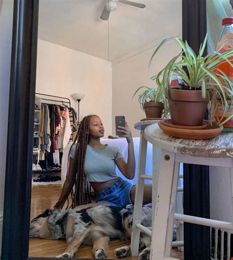 Pin By Ⓓⓐⓢⓘⓐ Ⓐⓡⓜⓞⓝⓘ On Animal Lover Girl And Dog Dog Mommy Animal Lover