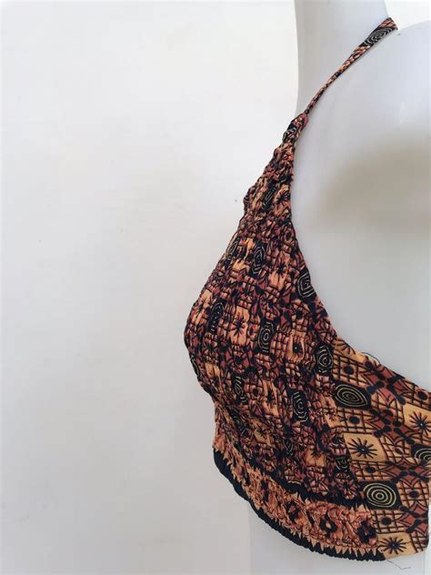 Atasan Bikini Kerut Kain Bali Motif Batik Fesyen Wanita Pakaian Wanita Atasan Di Carousell
