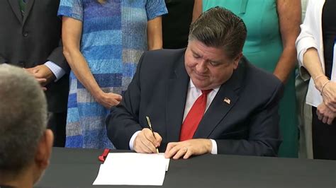 After Years Of Controversy Illinois Pauses Co2 Pipeline Construction For Now Chicago News Wttw