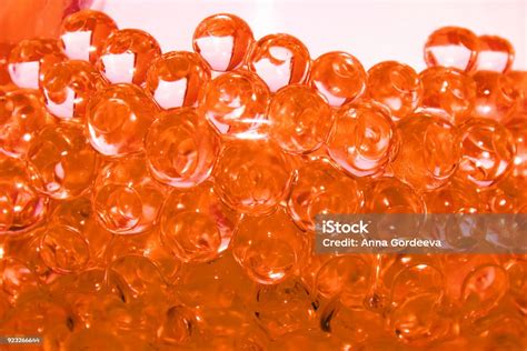 빨간 물고기 캐 비어입니다 계란 클로즈업의 투명 한 공입니다 0명에 대한 스톡 사진 및 기타 이미지 0명 건강한 생활방식