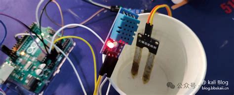 Arduino OLED显示温湿度及土壤湿度 极客之音 Arduino OLED显示温湿度及土壤湿度 极客之音