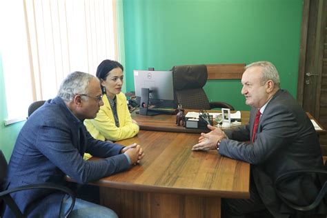 «Ուսուցիչը պետք է լինի հասարակության ամենակարևոր անձը Վահրամ Դումանյանն այցելել է ԿԶՆԱԿ և ԿՏԱԿ