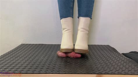 Work Colleague Bootjob During Break Time 8 Pics Xhamster