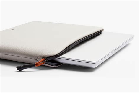 Lite Laptop Sleeve Lightweight Zip Entry Protective Cover Bellroy