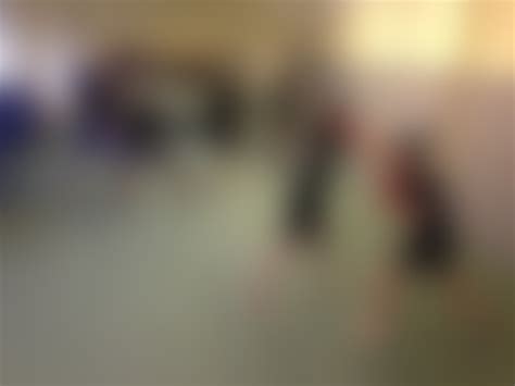 Если ты хочешь ходить по улице с высоко поднятой головой Хочешь быть надежной опорой для друзей