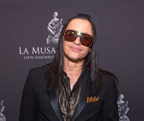 Elvis Crespo Lanza “poeta Herío” Su Nuevo álbum Vídeo Núcleo Noticias
