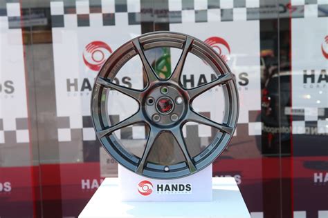 무료 이미지 차량 살 타이어 소유 가장자리 합금 바퀴 합금 휠 경량의 바퀴 사제의 바퀴 5616x3744 677009 무료 이미지 Pxhere