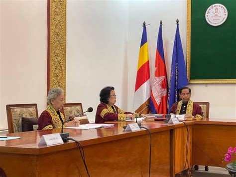 ក្រុមប្រឹក្សាធម្មនុញ្ញ