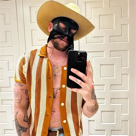 Orville Peck Reveals Boyfriend In Heartfelt Awards Speech