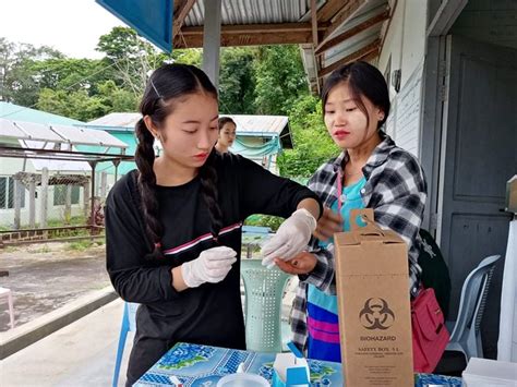 မိုင်းငေါ့ တိုက်နယ်ကျန်းမာရေးဌာန၌ ကိုယ်ဝန်ဆောင်မိခင်များအား ကျန်းမာရေးစောင့်ရှောက်မှုများ ပြုလုပ