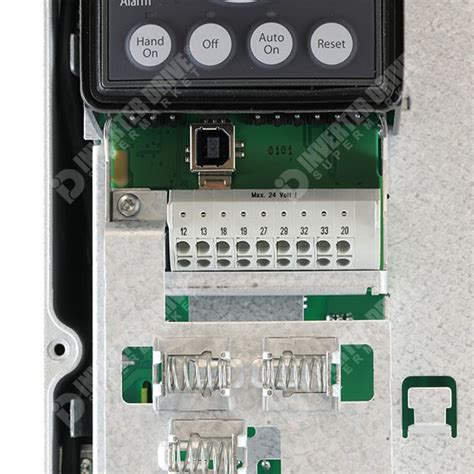 Danfoss Fc 102 Hvac Ip66 1 1kw 400v 3ph Ac Inverter Drive C2 Emc Ac
