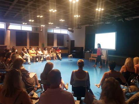 ΕλληνοΑγγλική Αγωγή ΚΑΛΗ ΝΕΑ ΣΧΟΛΙΚΗ ΧΡΟΝΙΑ ΕλληνοΑγγλική Αγωγή