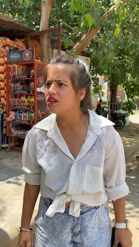 Ladki Ne Beech Sadak Par Hi Jad Diya Ladke Ke Thappad Akhir Kyu