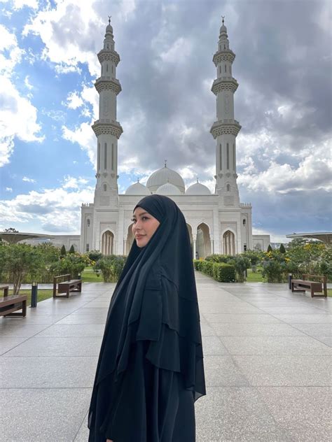 Ini Potret Rae Lil Black Kae Asakura Masuk Islam