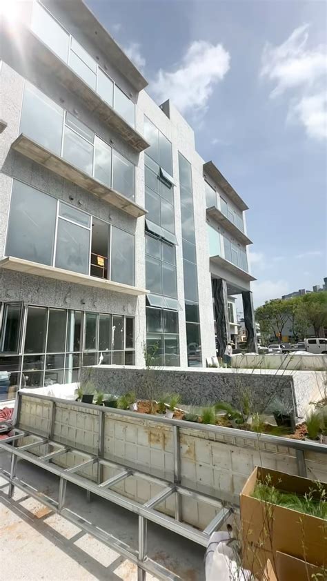 스튜디오 묘정가드닝 플랜테리어 조경 병원 야외조경 현장 Landscape Main Designer And Creator 시즌가드닝season