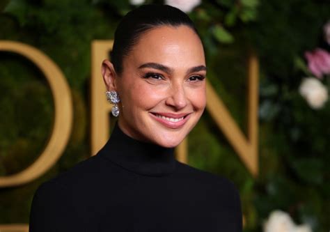 גל גדות נתפסה בשקר גס לא נאסר עליה לענוד סיכת חטופים Tmi