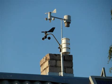 This Instructables Describes How To Build A Complete WiFi Enabled Weather Station Using Arduino