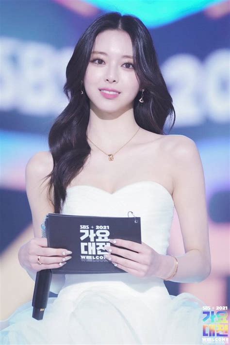 Fans Express Worry For Itzy Yunas Health After Recent Photos Surface Koreaboo