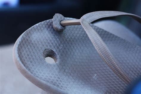 මතලන Maathalan බට දක හවත රබර සරපප Bata cum Rubber Slippers cum Flip Flop