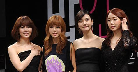스타일 마이 블랙 미니드레스 제작 보고회 속 여배우 4人 블랙룩 엿보기
