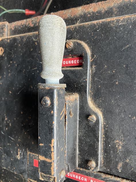 Dungeon Switch R Pics