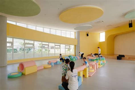 Intersecting Coloured Blocks Define School By Trace Architecture Office