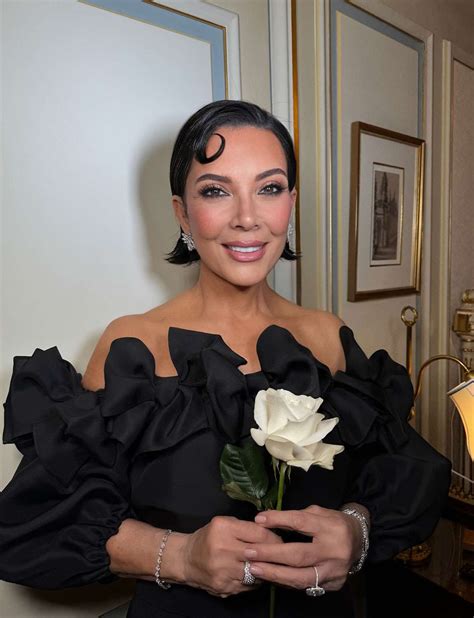 Kris Jenners Viral Facelift Everything To Know