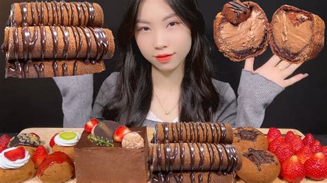 Asmr 먹방 초콜릿 케이크 And 상큼한 딸기 향연🍰🍓 말없이 먹기 Youtube