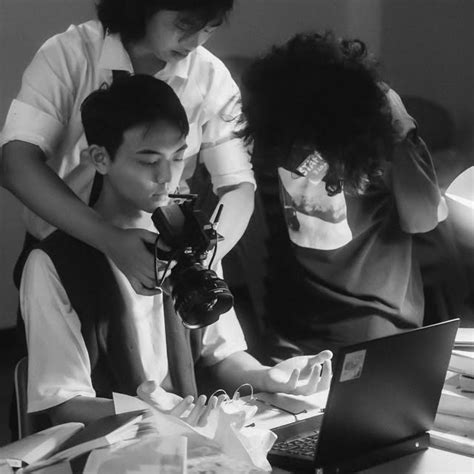 丁祈（本名） Ding Ding Dong Dong1357 • Threads Say More