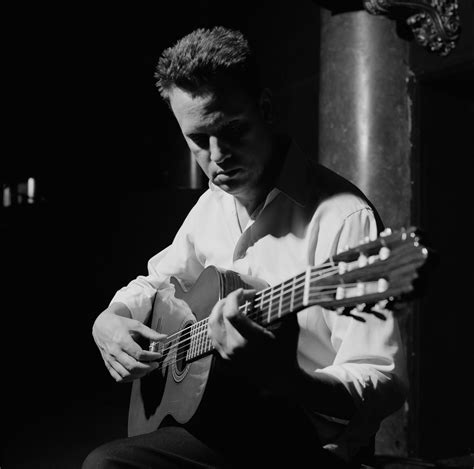 Visão O Poder Das Canções De Sun Kill Moon Vem A Lisboa E Ao Porto