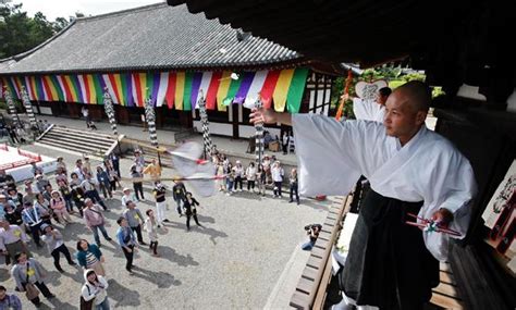 奈良唐招提寺でうちわまき サッと見ニュース 産経フォト