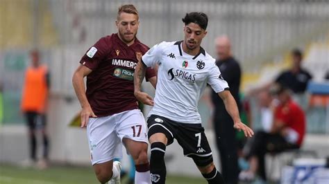 Reggiana Giovane E Bella Gazzetta Di Reggio