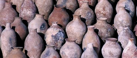 [김성실의 역사 속 와인] 척박한 땅에 물 끌어다 기어이 포도 농사… 와인 만들어낸 이집트인 한국일보