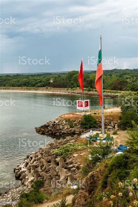 레조보 불가리아와 유럽의 국경에 터키와 불가리아 국기 불가리아에 대한 스톡 사진 및 기타 이미지 불가리아 국경 터키 Istock