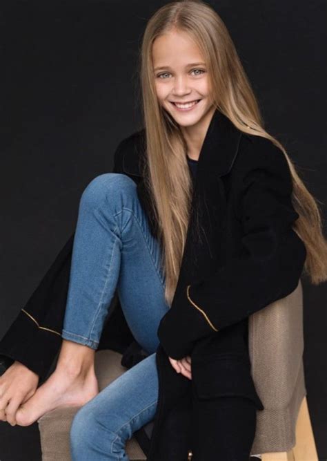 Pin Na Alisa Samsonova Erofound