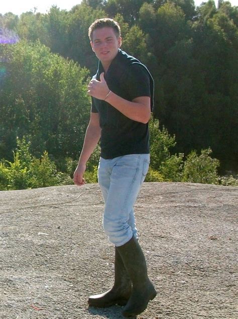 Pin On Guys In Wellies Mecs En Bottes