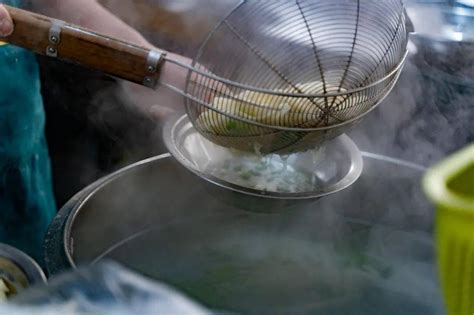 没有招牌在玉环老电信局旁藏了25年的这碗刀削你尝过嘛 刀削面