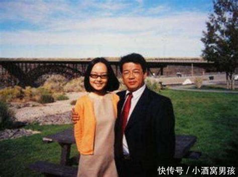 47岁陈鲁豫老公曝光，家庭背景强大，难怪和外国前夫离婚！