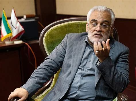 رییس دانشگاه آزاد ۱۸ هزار دانشجوی جوان انقلابی جایگزین اساتید حق