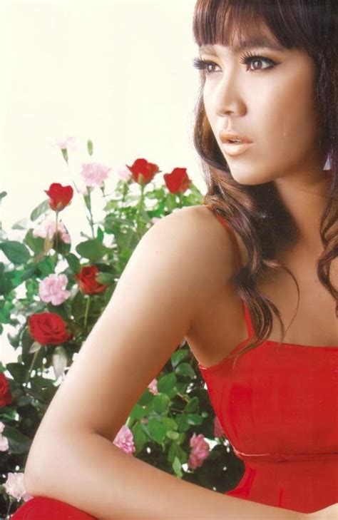 Moe Hay Ko Moe Hay Ko Red Dress Style