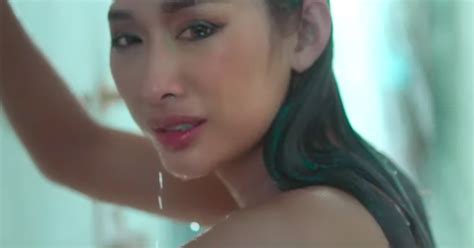 Bất chấp việc bị chê khoe thân quá đà bom sex Quỳnh Thy tiếp tục tung cảnh quay 18