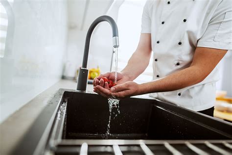 Ensuring Personal Hygiene For Food Handlers Clean Middle East