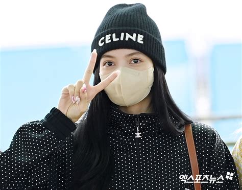 블랙핑크 리사 귀엽게 브이[엑s Hd포토]