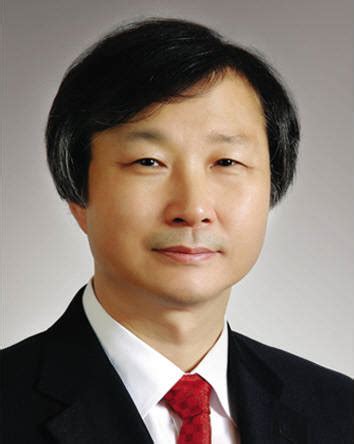 홍성권 충남대 교수 국가과학기술자문회의 전문위원에 위촉 전자신문